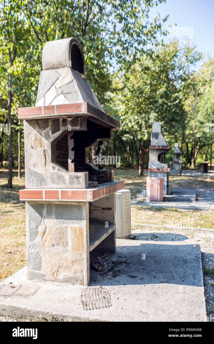 Bbq fireplaces hi-res stock photography and images - Alamy