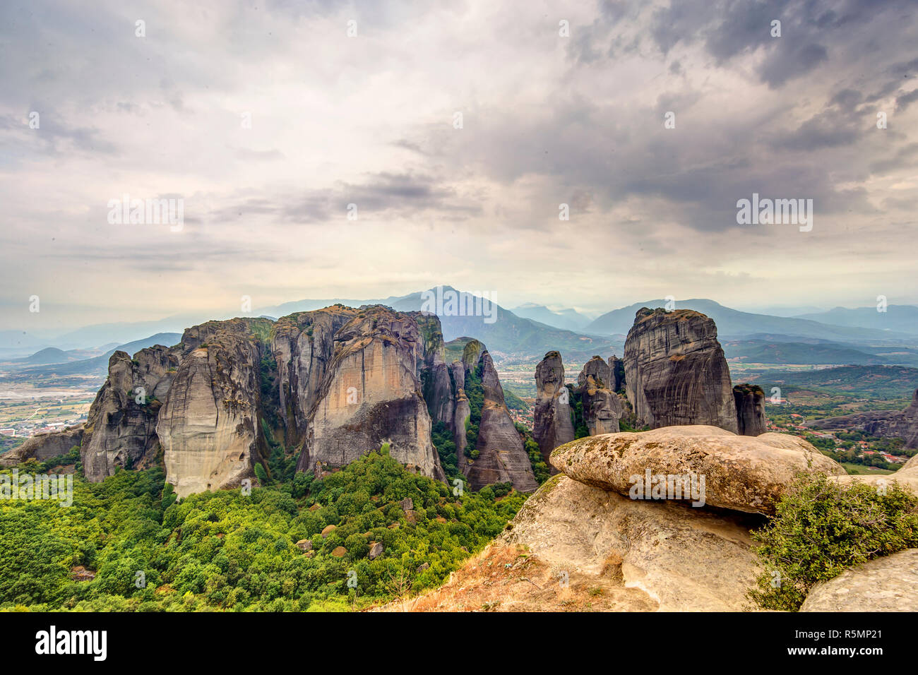 Meteora rock formations stone pillars hi-res stock photography and ...