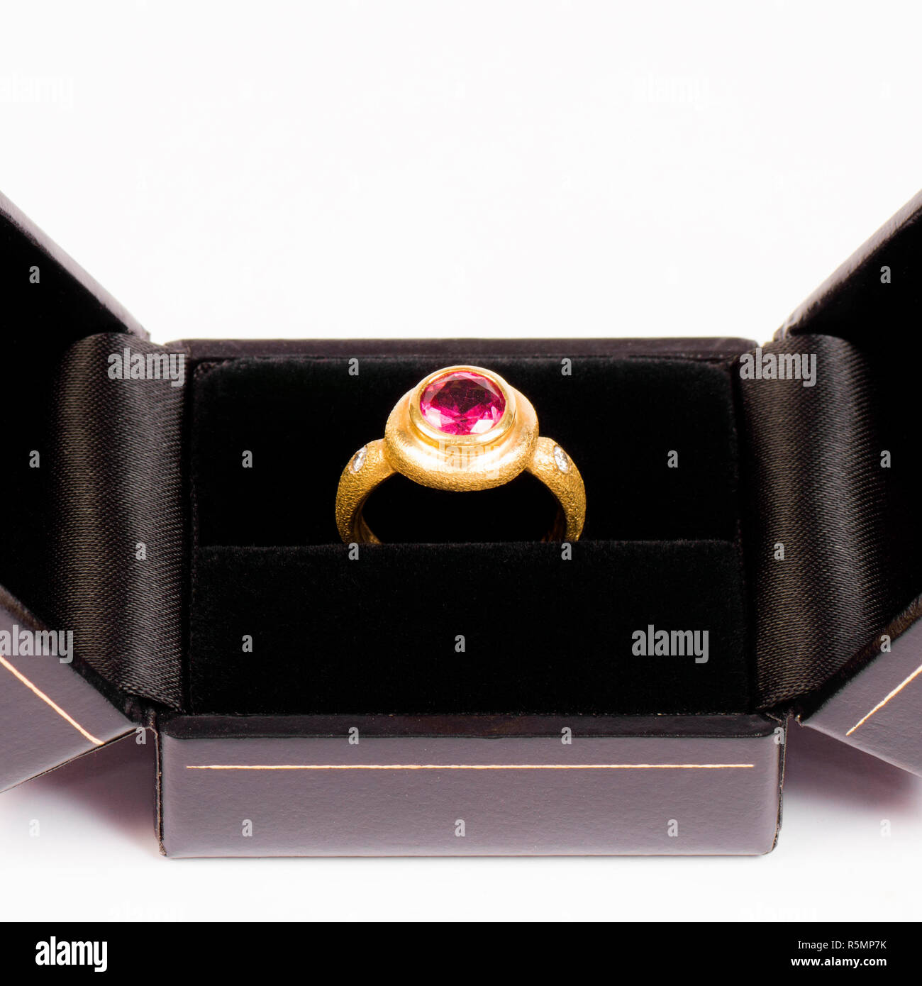 ring in jewelry box Stock Photo - Alamy