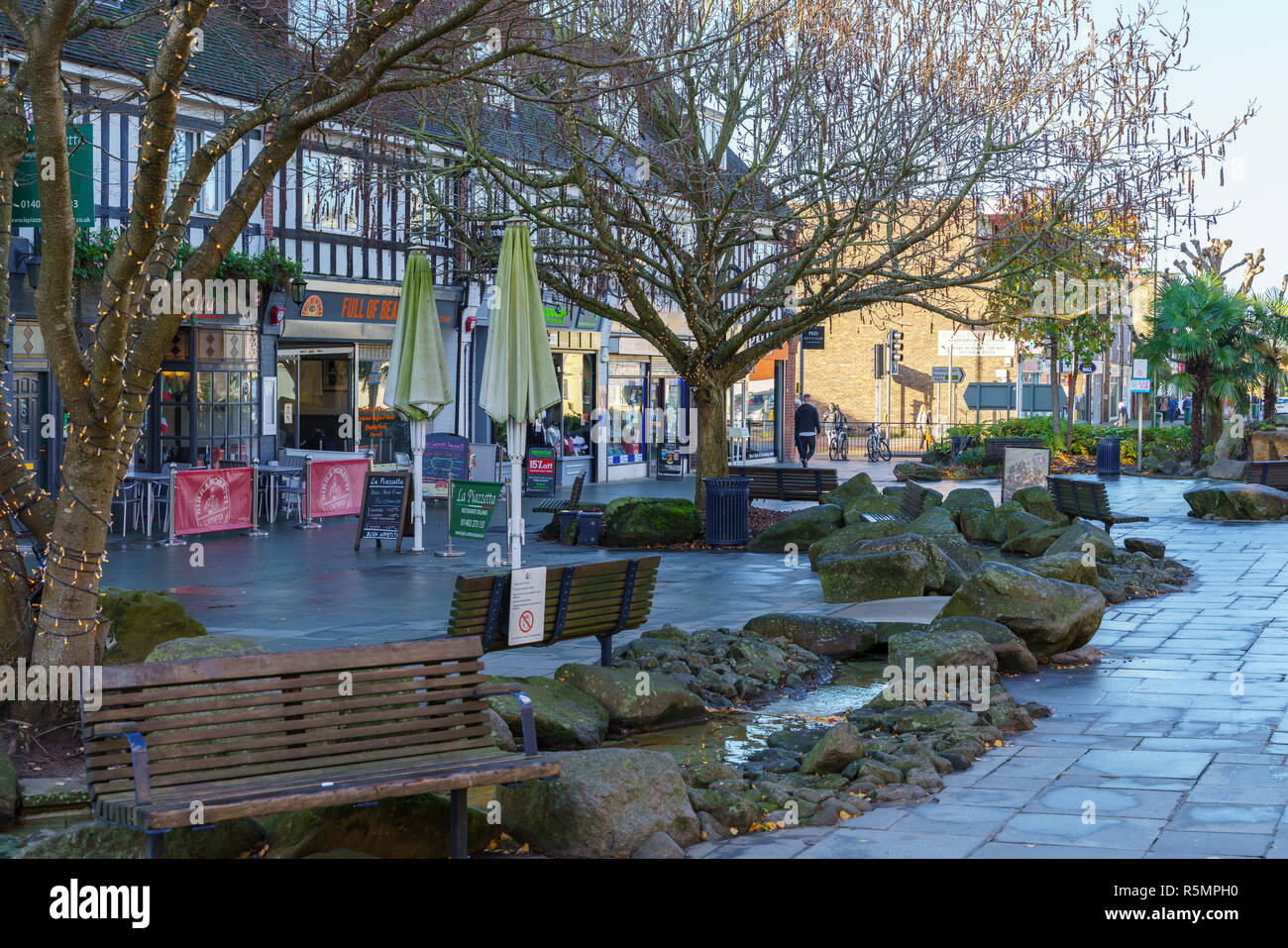 Horsham town centre west sussex hi-res stock photography and images - Alamy