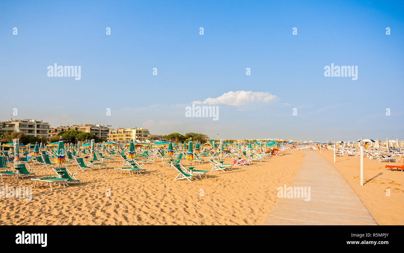 Umbrella beach for relaxing and sun set beach Stock Photo - Alamy