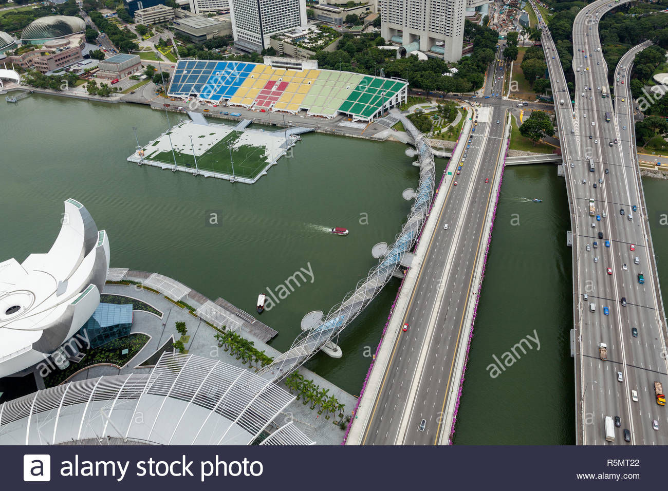 Dna Bridge Stock Photos & Dna Bridge Stock Images - Alamy