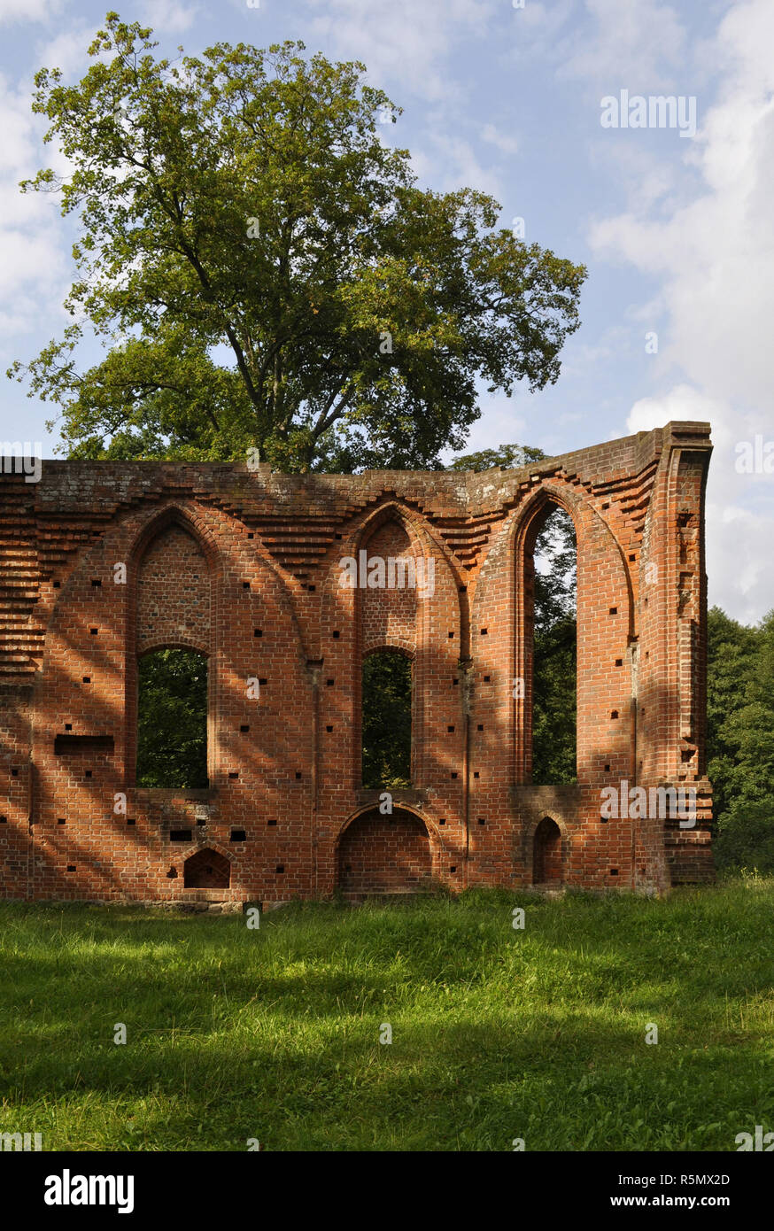 Monastery ruins boitzenburg hi-res stock photography and images - Alamy