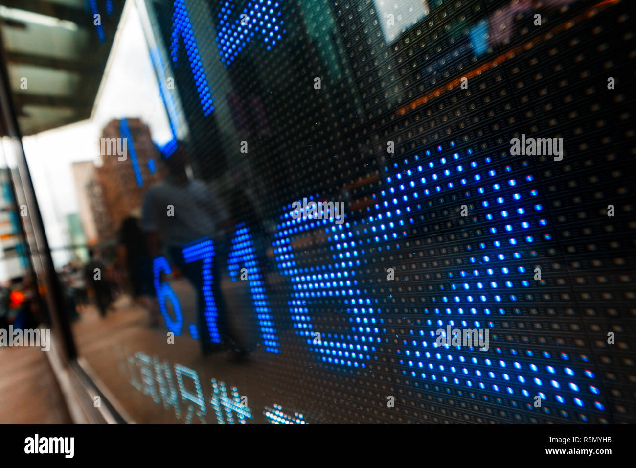 Stock market price display in the street Stock Photo - Alamy