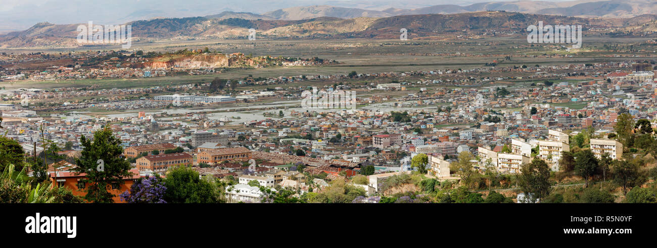 Africa slum panorama hi-res stock photography and images - Alamy