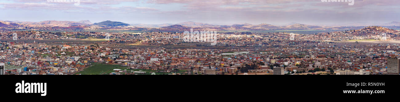 Africa slum panorama hi-res stock photography and images - Alamy