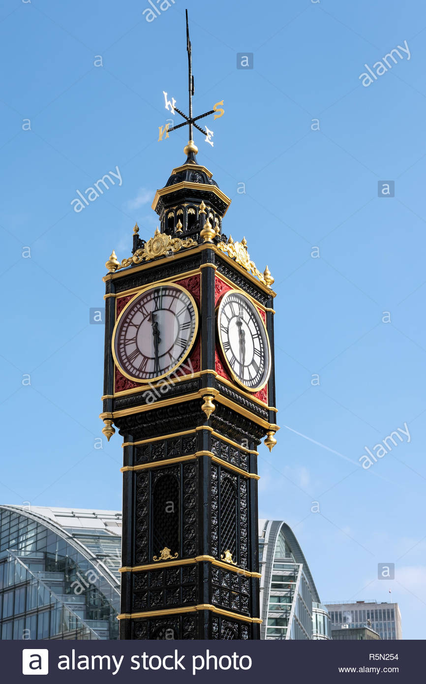 Clock Tower Victoria Station London Stock Photos & Clock Tower Victoria ...