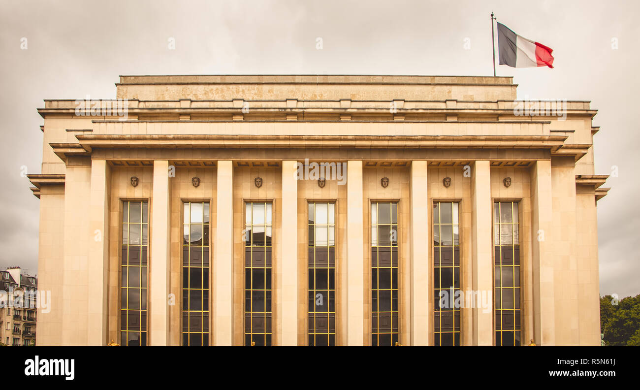 architecture detail of the Palais de Chaillot, Place du TrocadÃ©ro ...