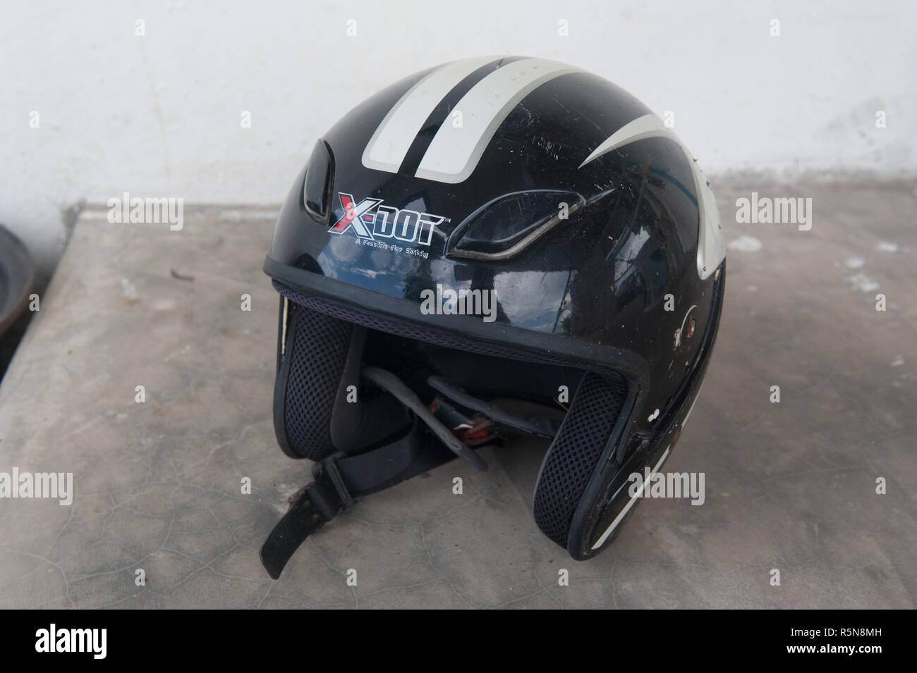 Old broken helmet Stock Photo - Alamy