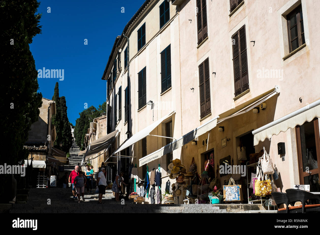 365 steps hi-res stock photography and images - Alamy