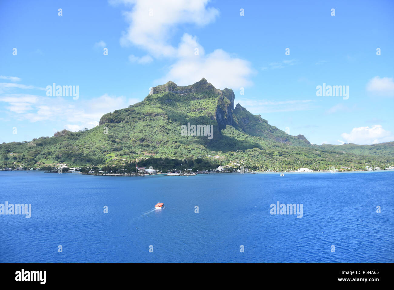 Mt. Otemanu, Bora Bora, French Polynesia Stock Photo - Alamy