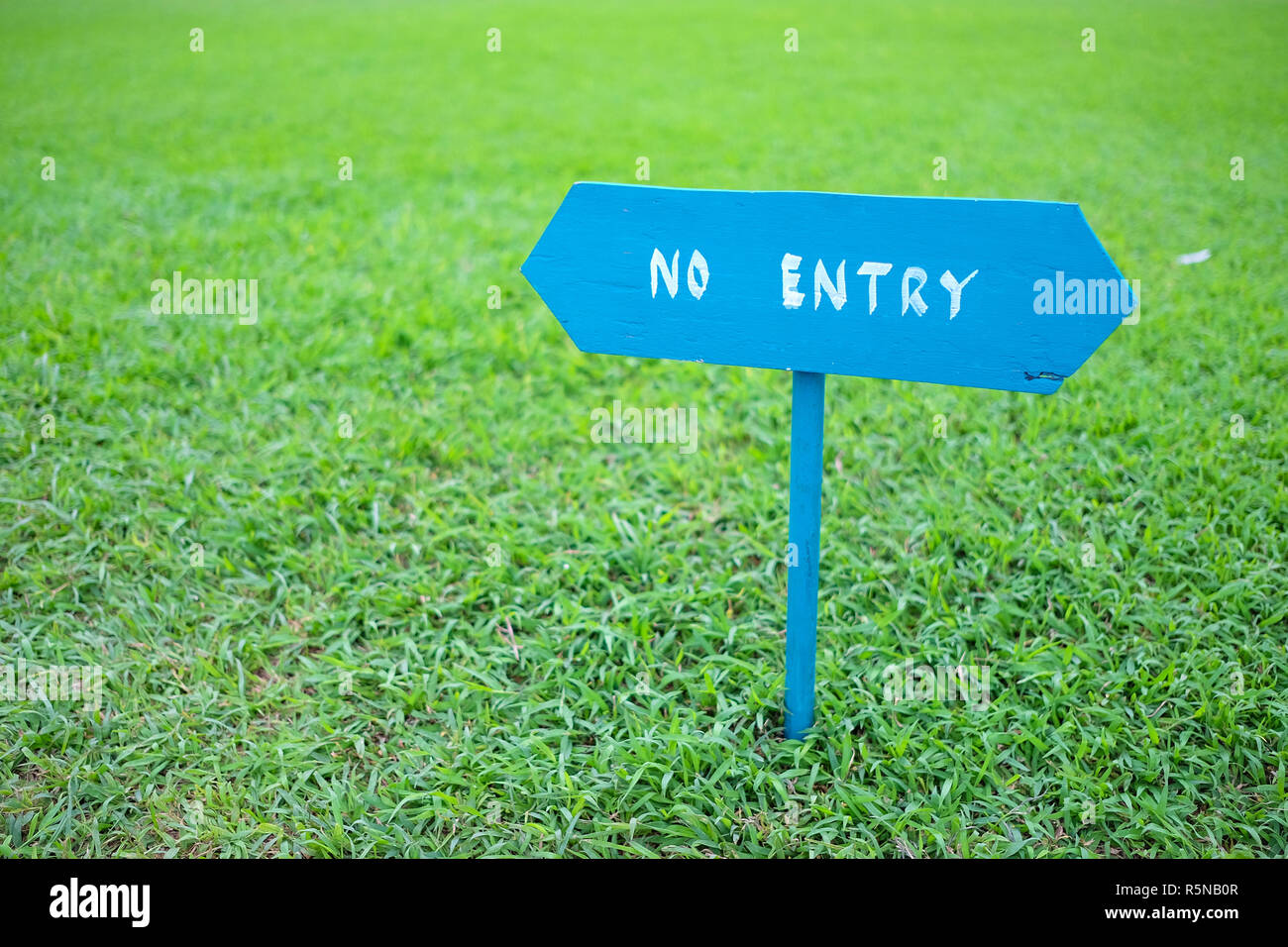 No entry sign board hi-res stock photography and images - Alamy