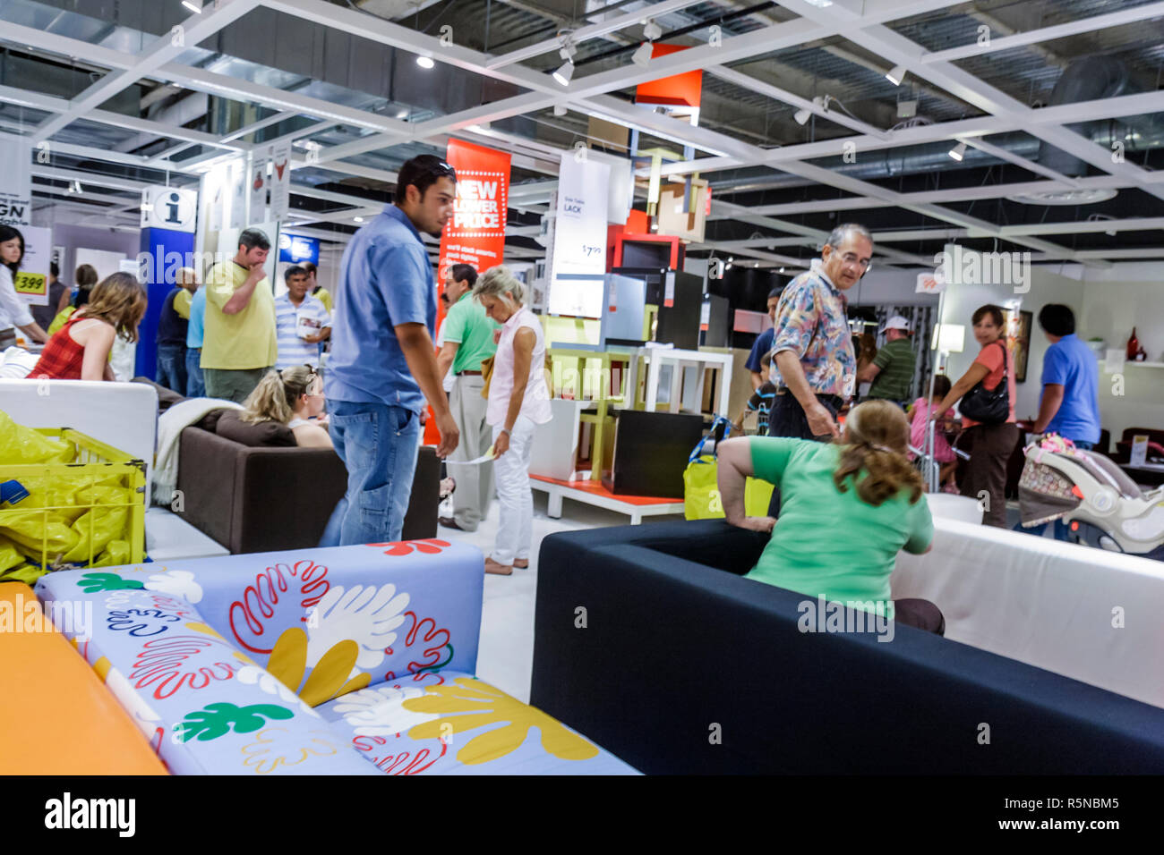Ikea shoppers sofa hi-res stock photography and images - Alamy