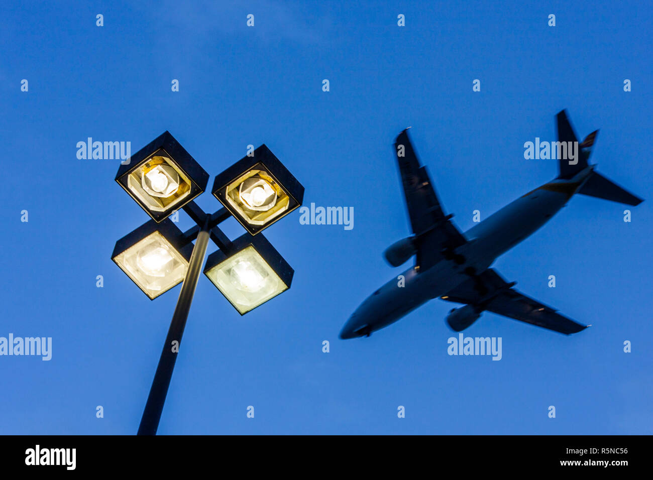 Miami Florida,street lamp,jet,commercial airliner airplane plane ...