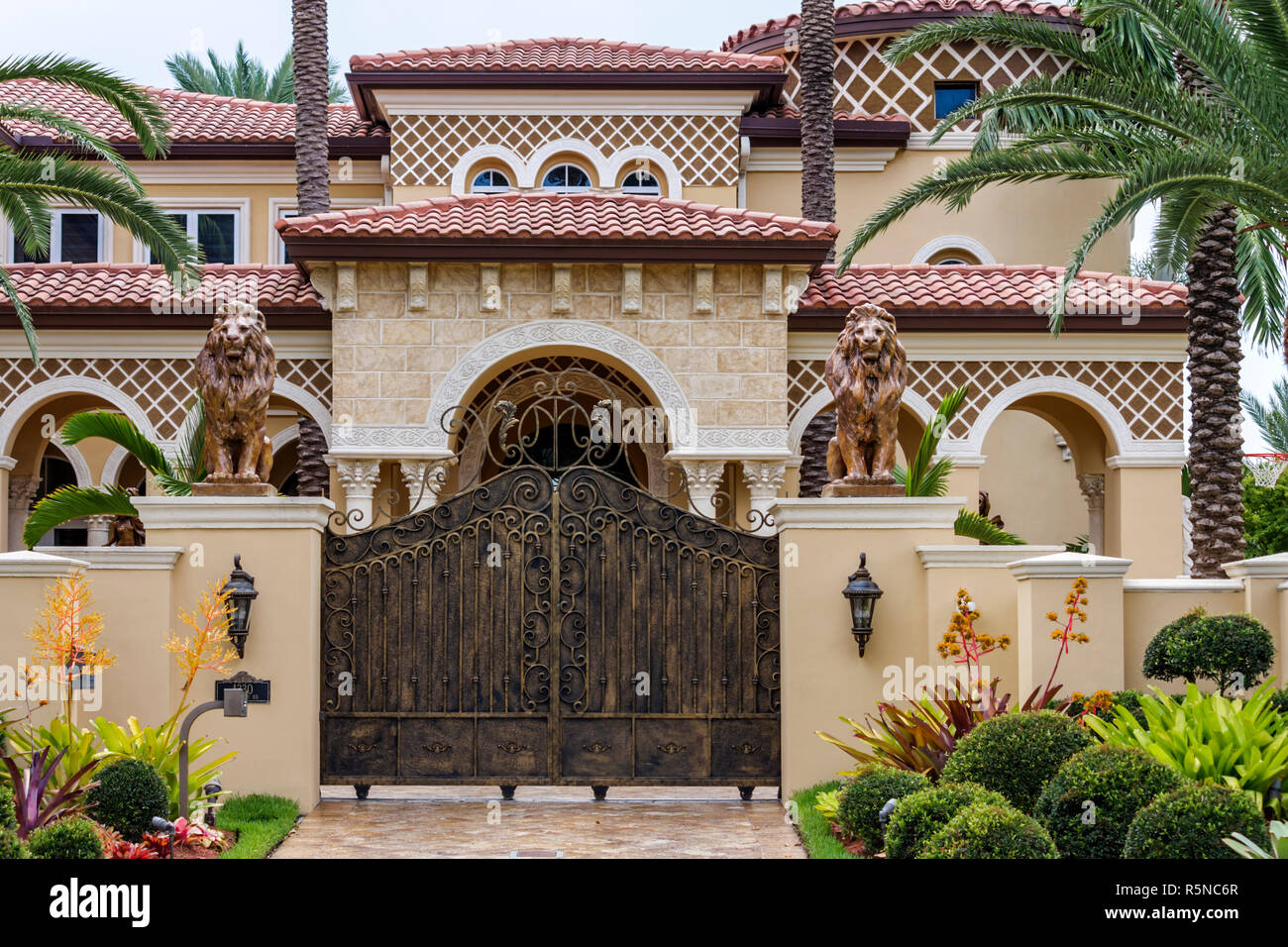 Mansion Security Gate Stock Photos & Mansion Security Gate Stock Images ...