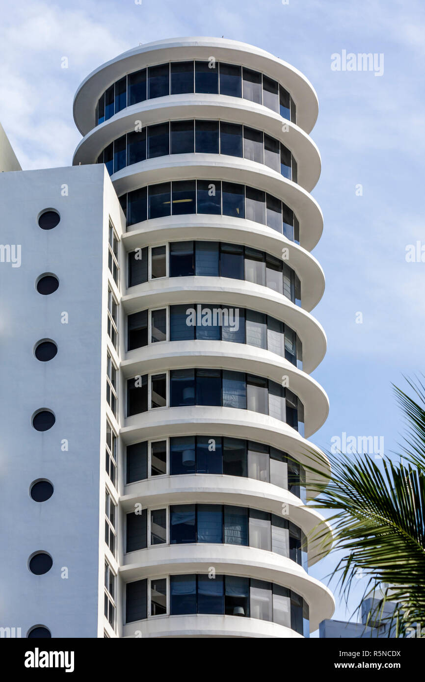 Modern architecture commercial hi-res stock photography and images - Alamy