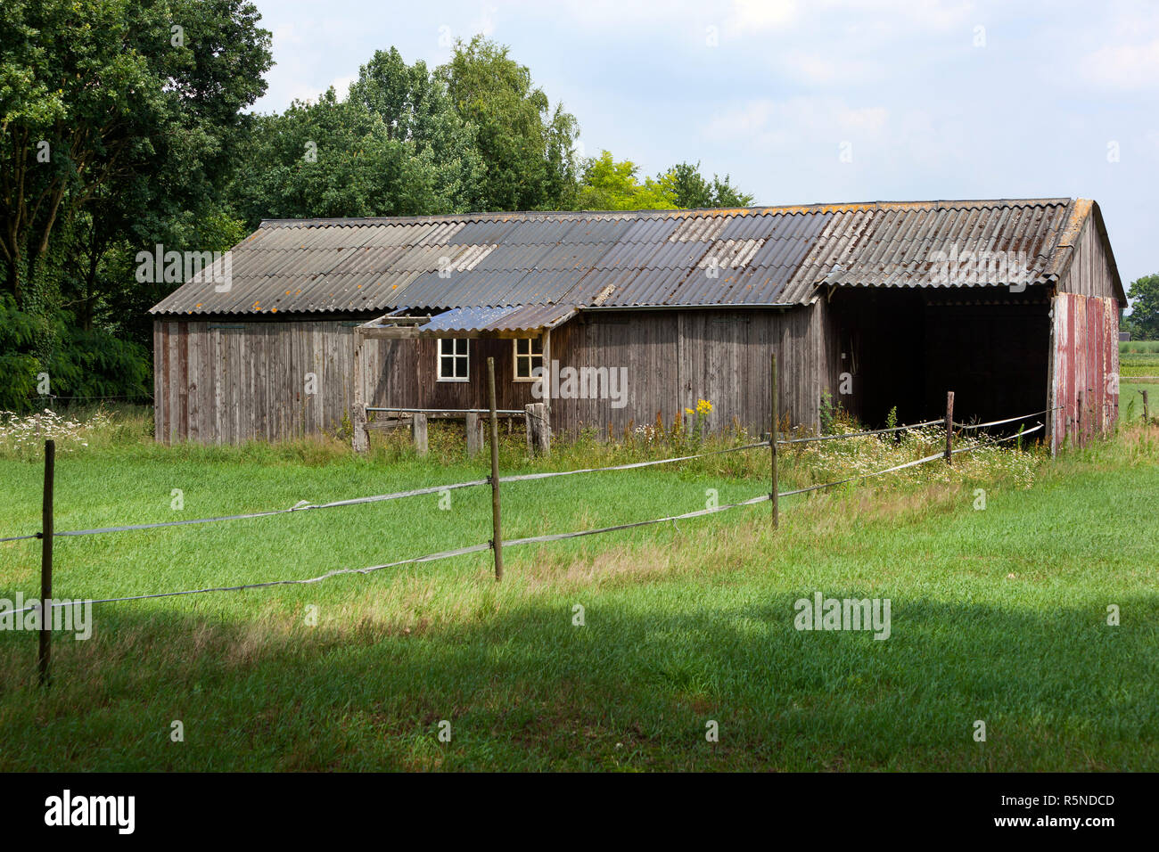 Vintage barn hi-res stock photography and images - Alamy