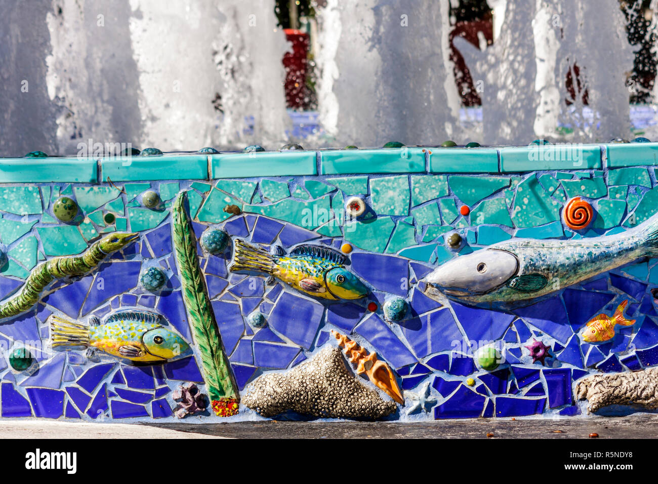 Shopping mall art artwork hi-res stock photography and images - Alamy