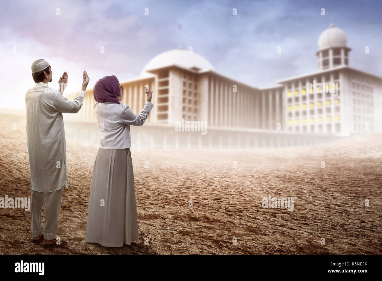 Back view muslim woman praying hi-res stock photography and images - Alamy
