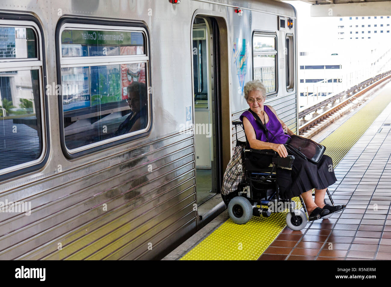 Elevated Rail System High Resolution Stock Photography and Images - Alamy