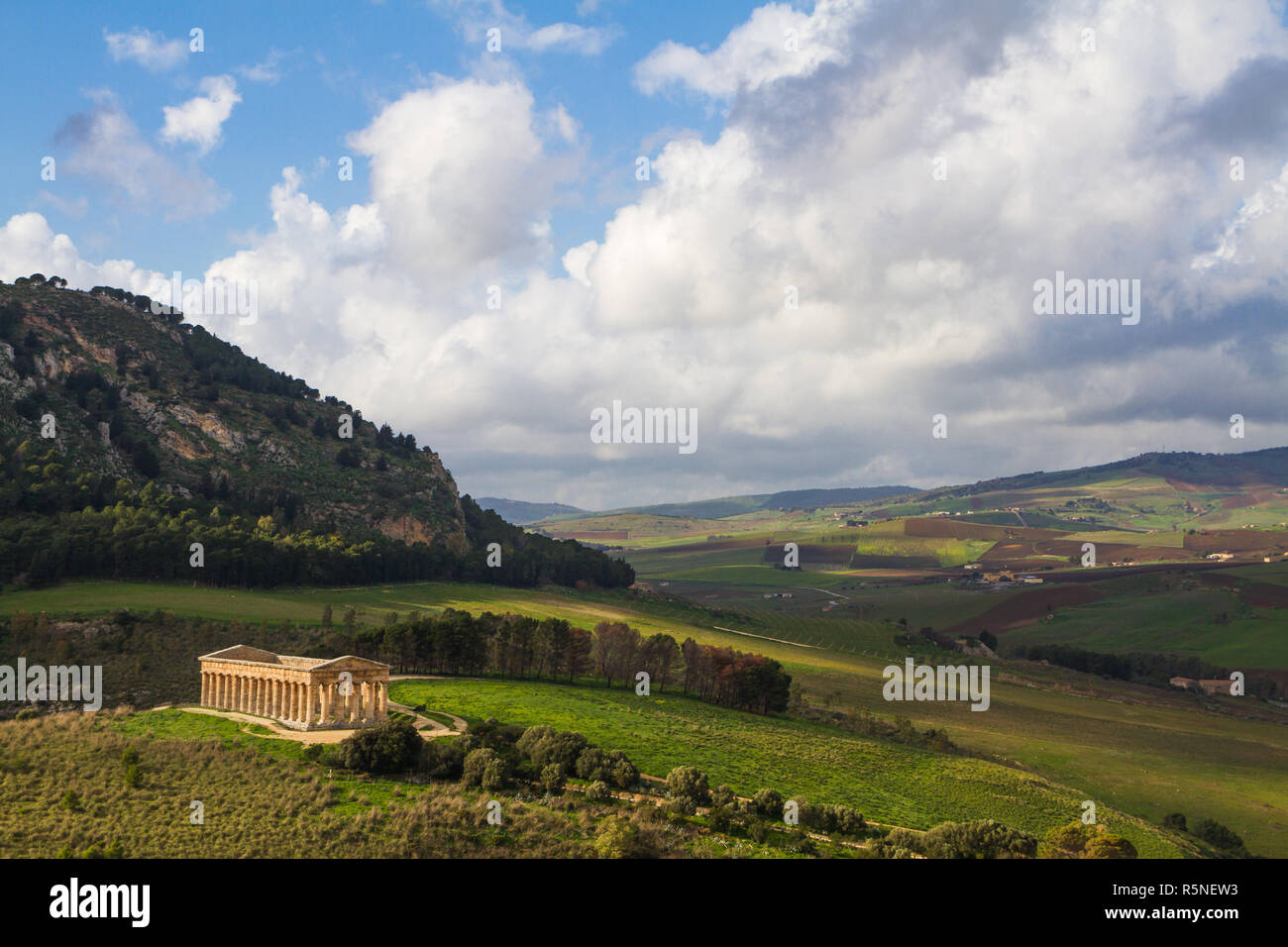 Landscape of Sicily and ancient greek temple in Segesta archaeological ...