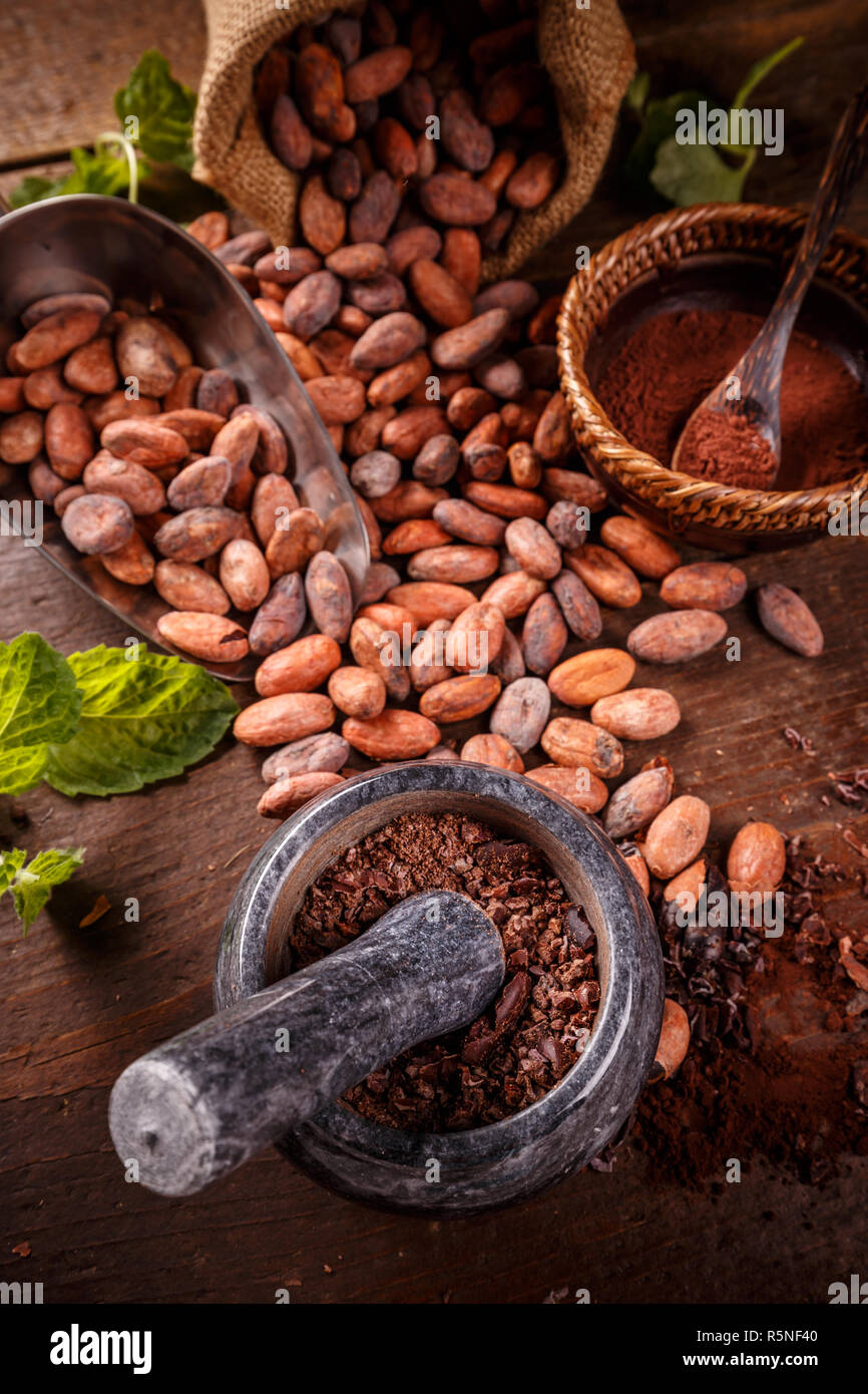 Roasted cocoa beans Stock Photo - Alamy