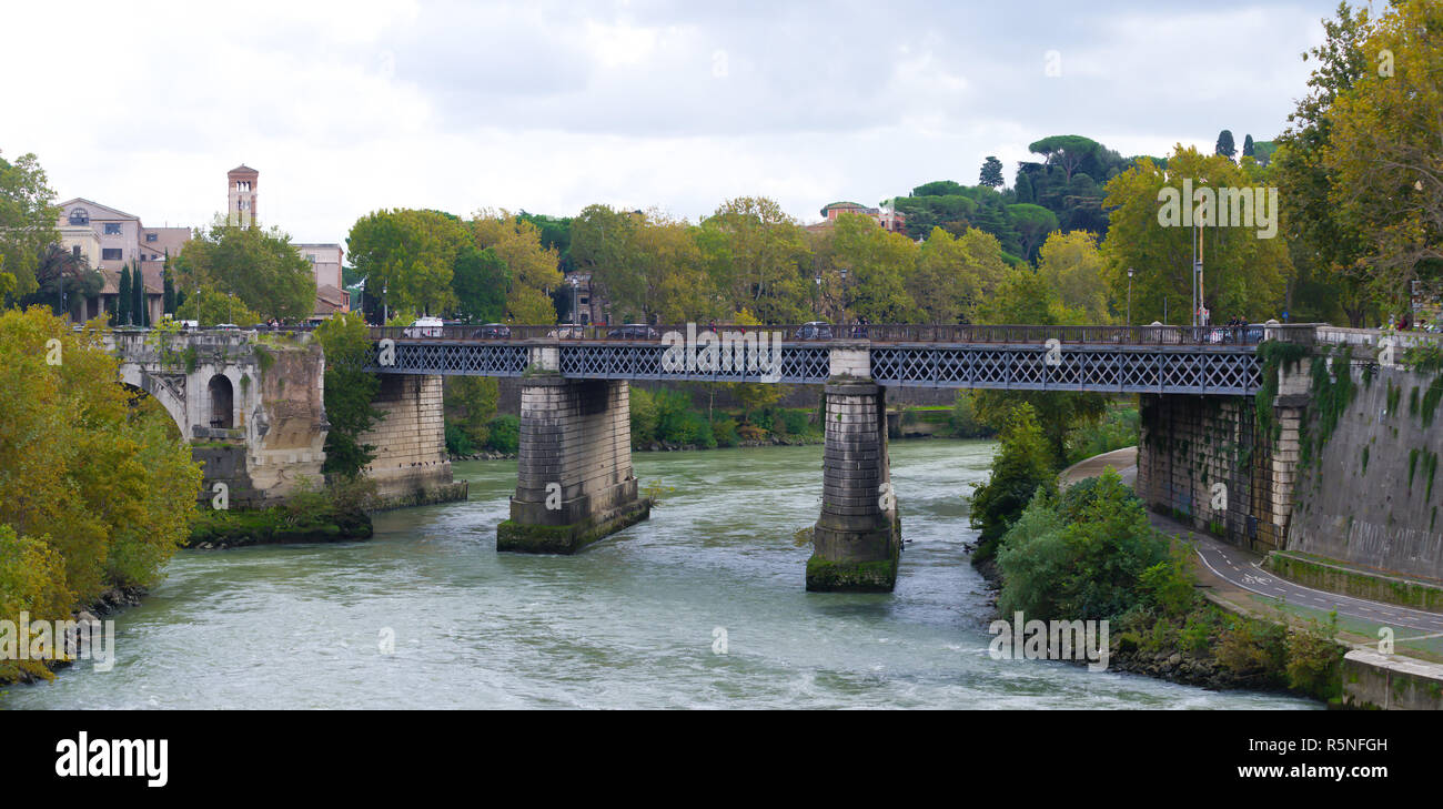 bridge in rome Stock Photo - Alamy