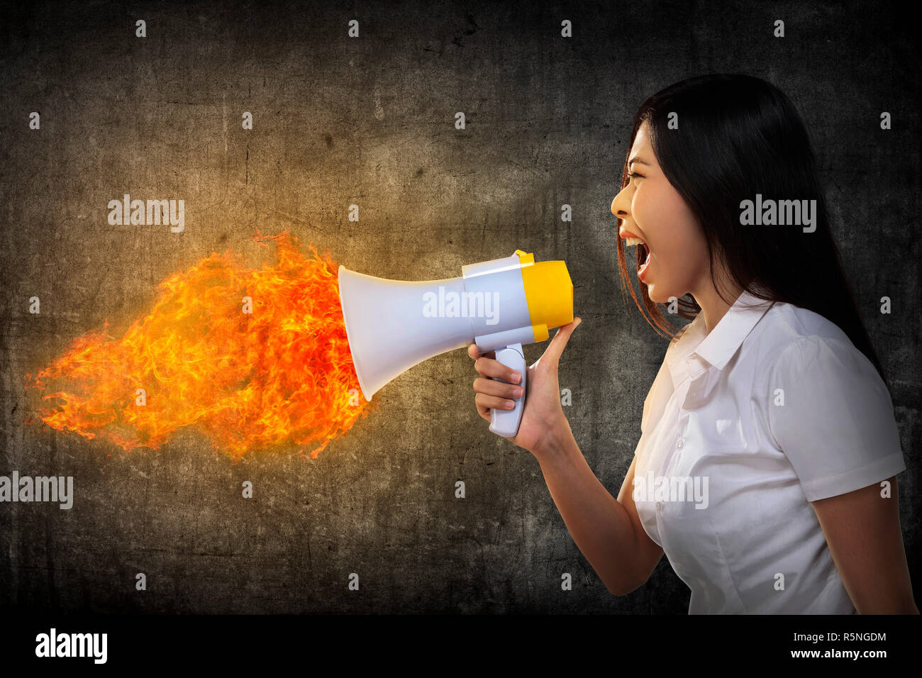Yell fire hi-res stock photography and images - Alamy