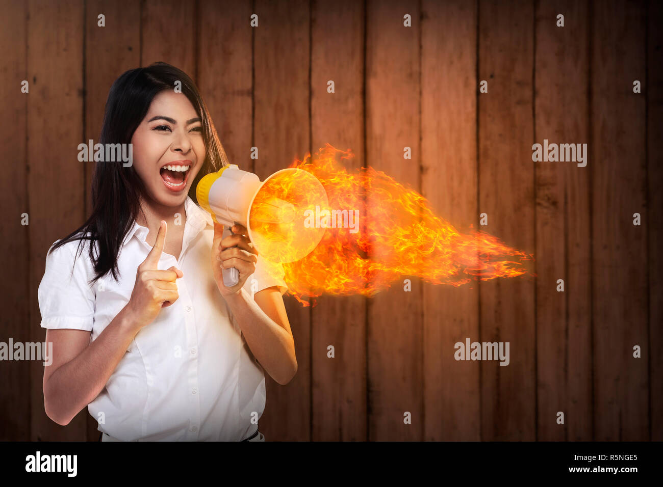 Asia woman shout scream hi-res stock photography and images - Alamy
