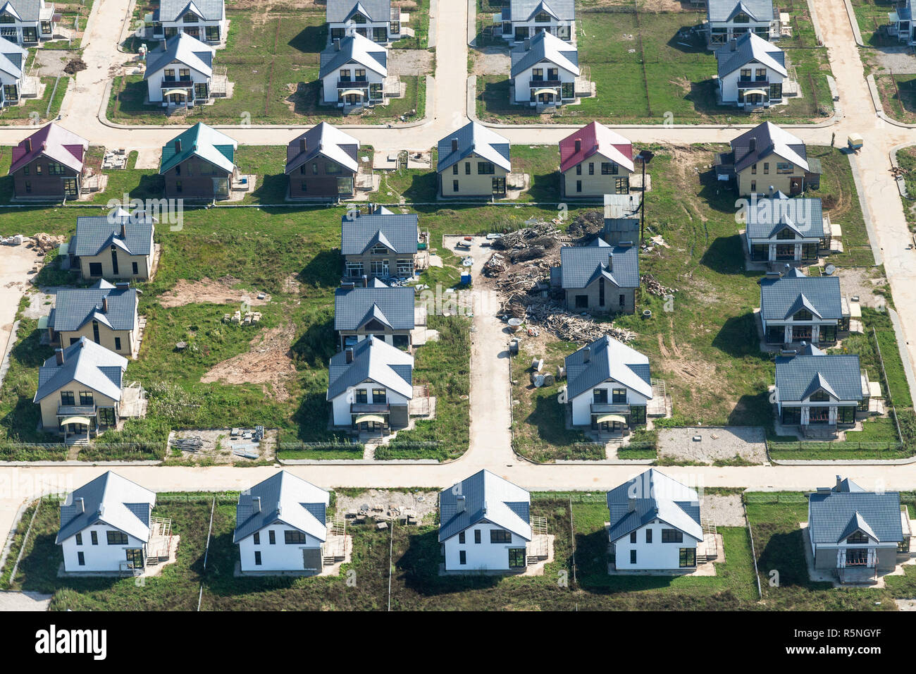 Above view many cottages hi-res stock photography and images - Alamy