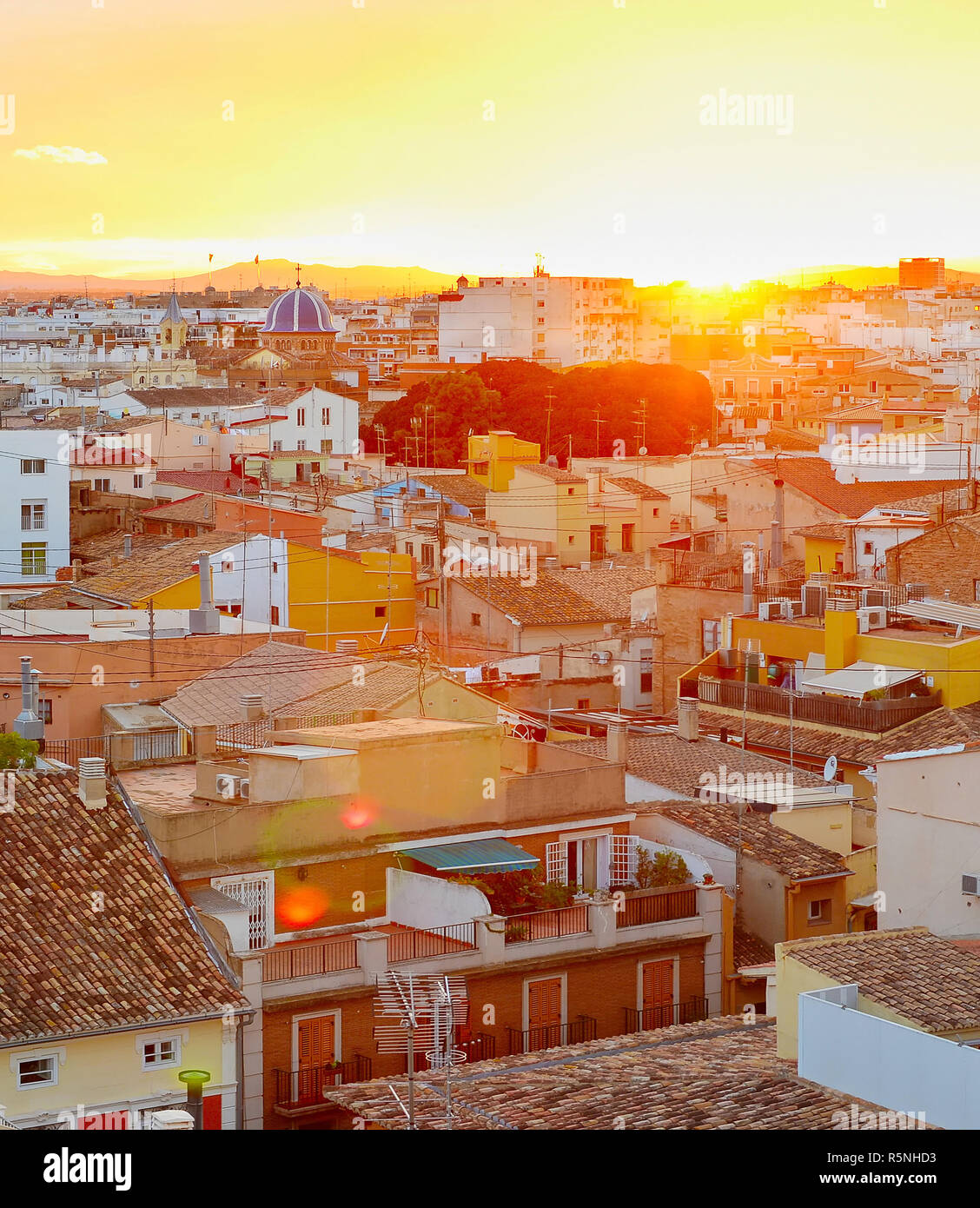 Valencia street art old town hi-res stock photography and images - Alamy