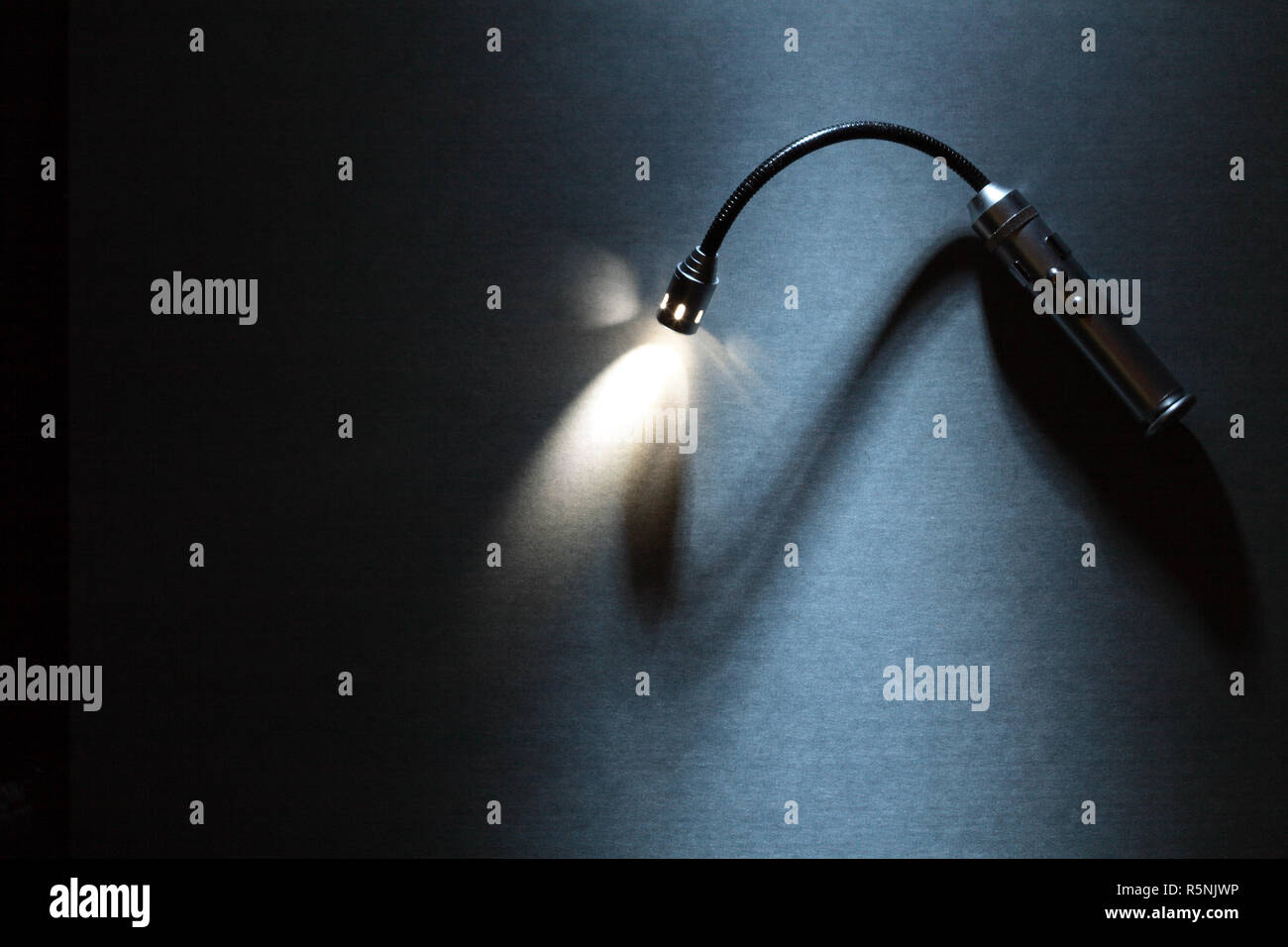 Flash beam hi-res stock photography and images - Alamy