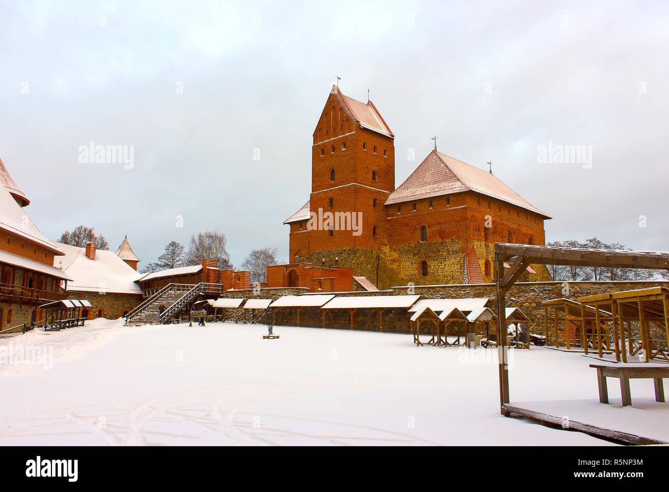Medieval castle in trakai winter hi-res stock photography and images ...