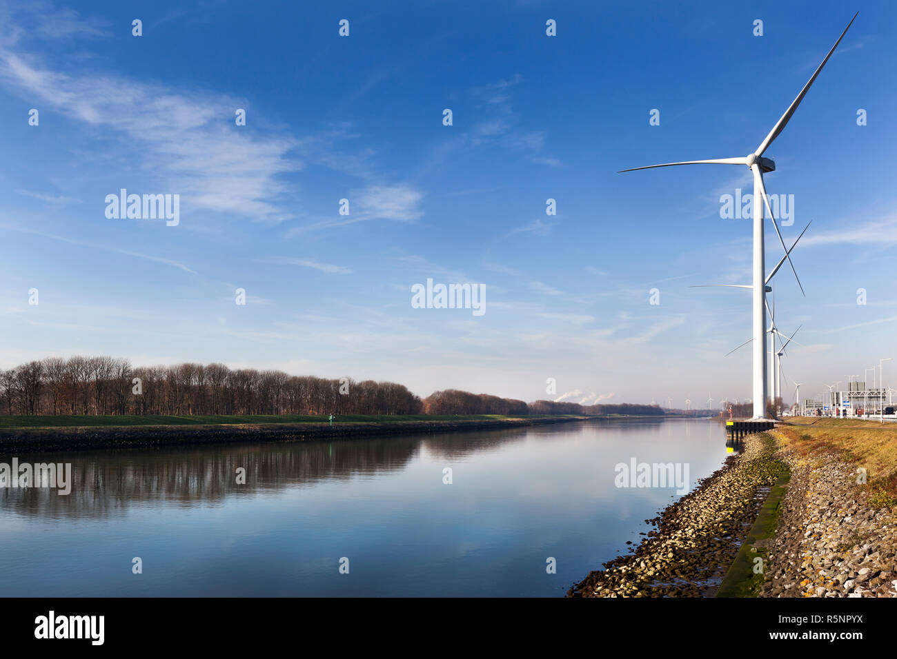 Wind turbines near canal Hartel in Rotterdam Stock Photo - Alamy