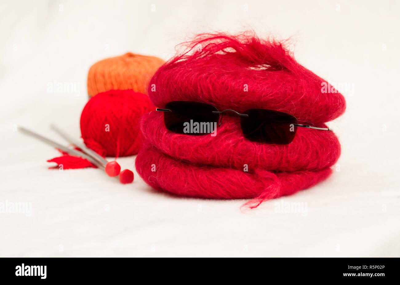 Wool knot hi-res stock photography and images - Alamy