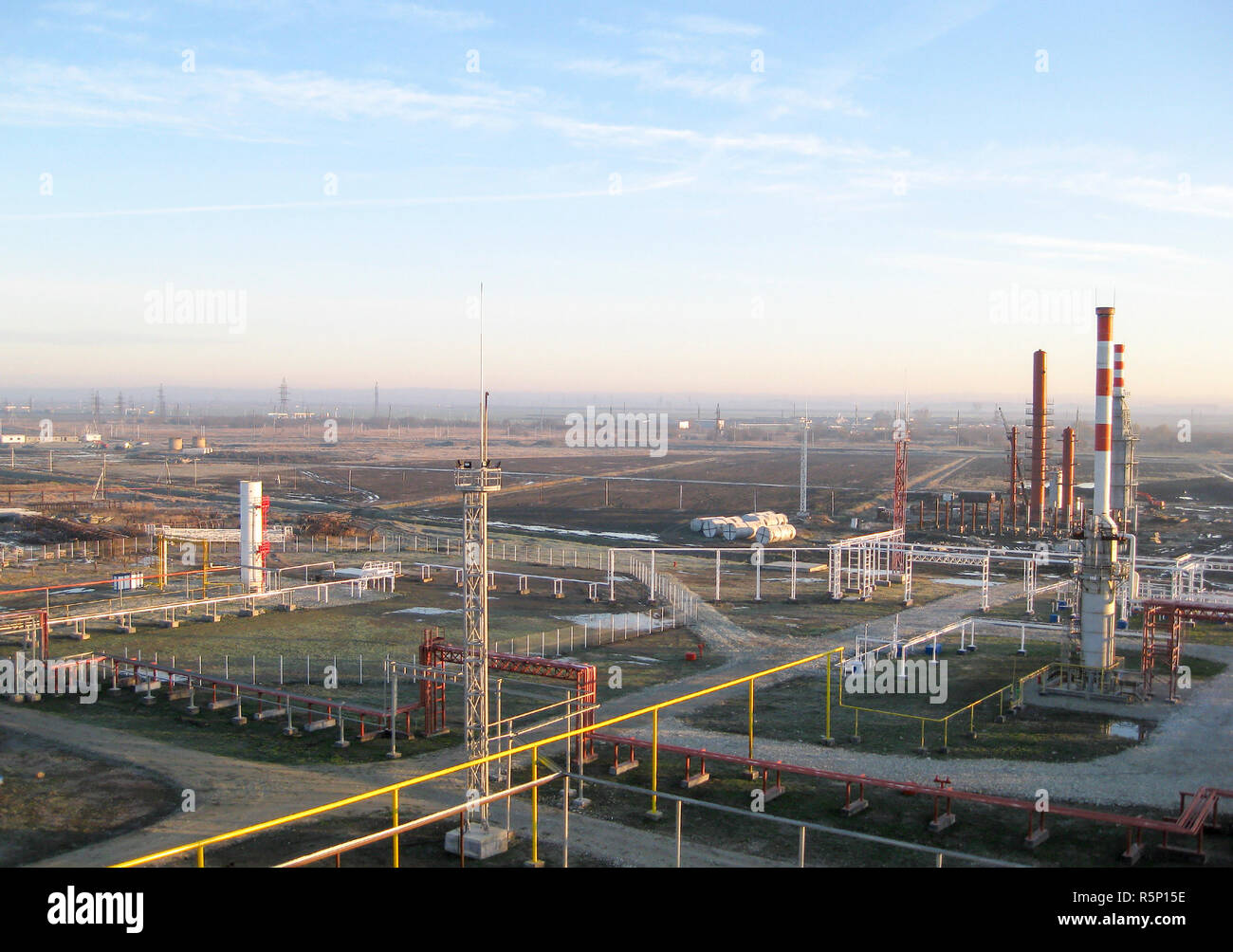 The oil refinery Stock Photo - Alamy