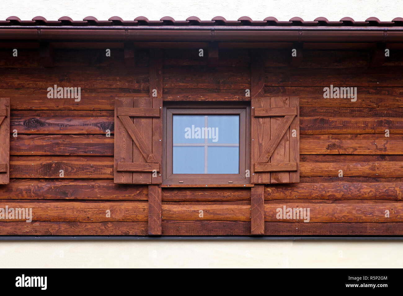 Log house window Stock Photo - Alamy
