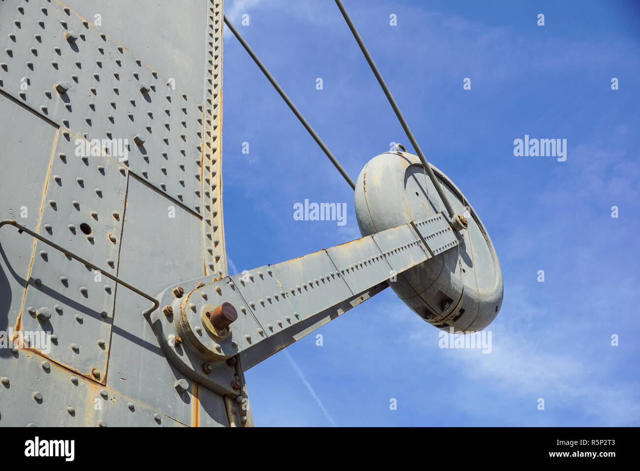 Tower crane concrete counterweight hi-res stock photography and images ...
