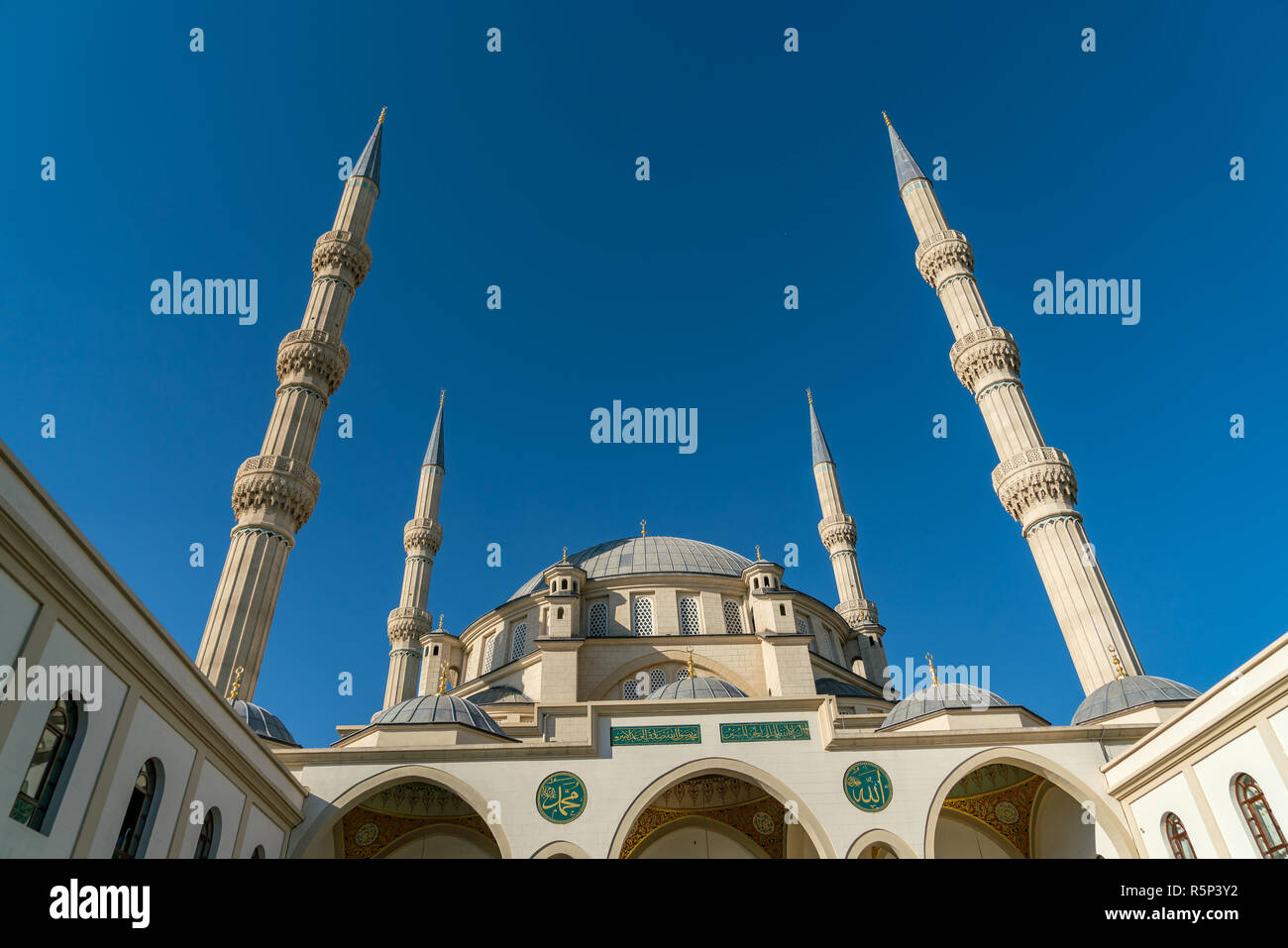 Nizamiye Masjid, also called Nizamiye Mosque, a Turkish mosque in ...