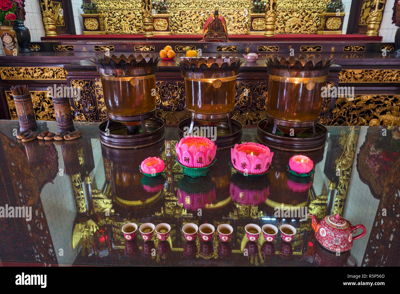main prayer hall in Cheah Si Sek Tek Tong Temple in Georgetown, Penang ...