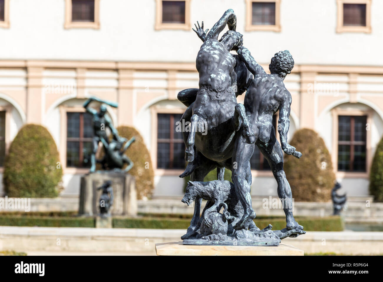 The secret garden statues hi-res stock photography and images - Alamy