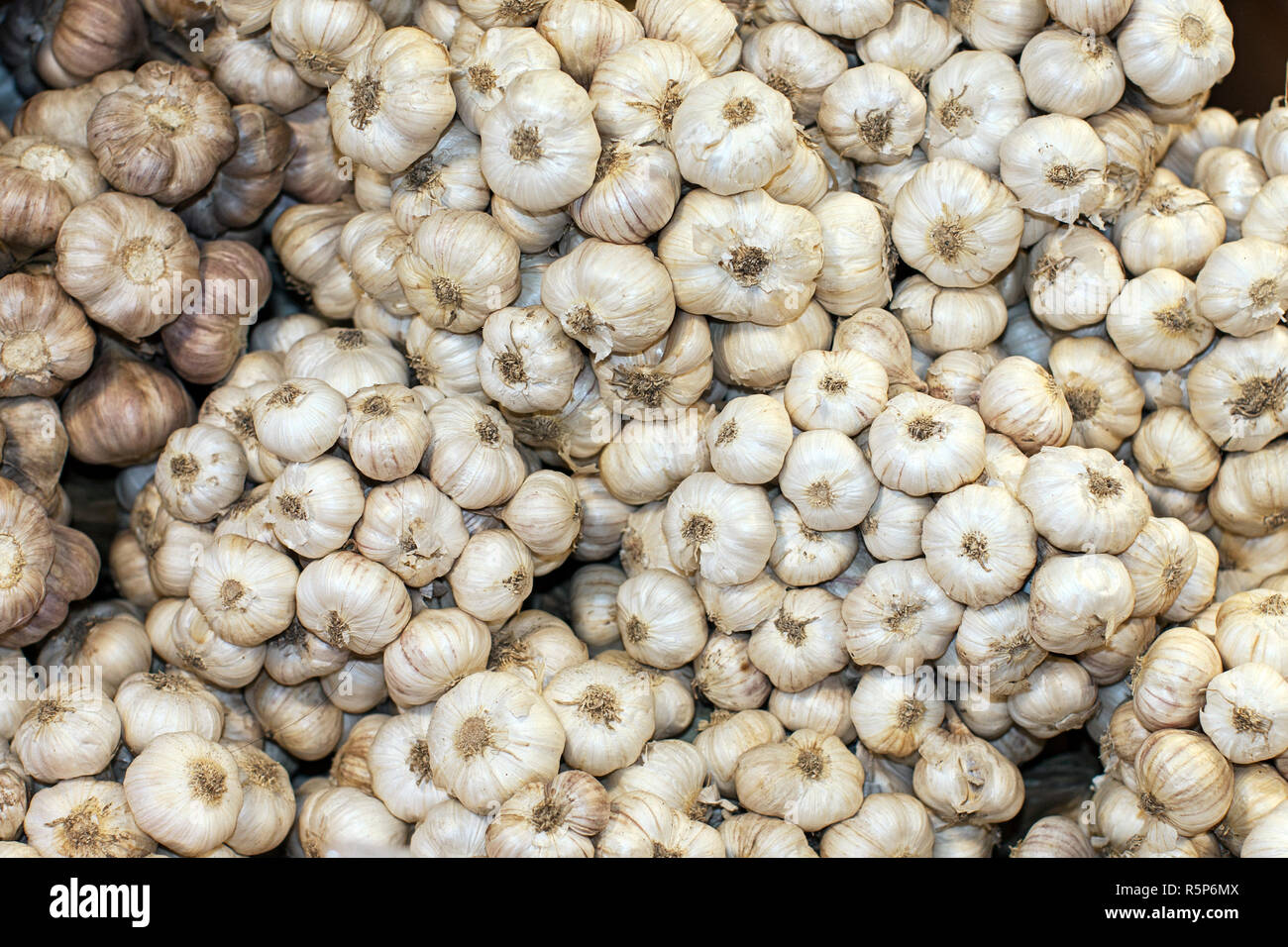 garlic market ingredient raw natural Stock Photo - Alamy