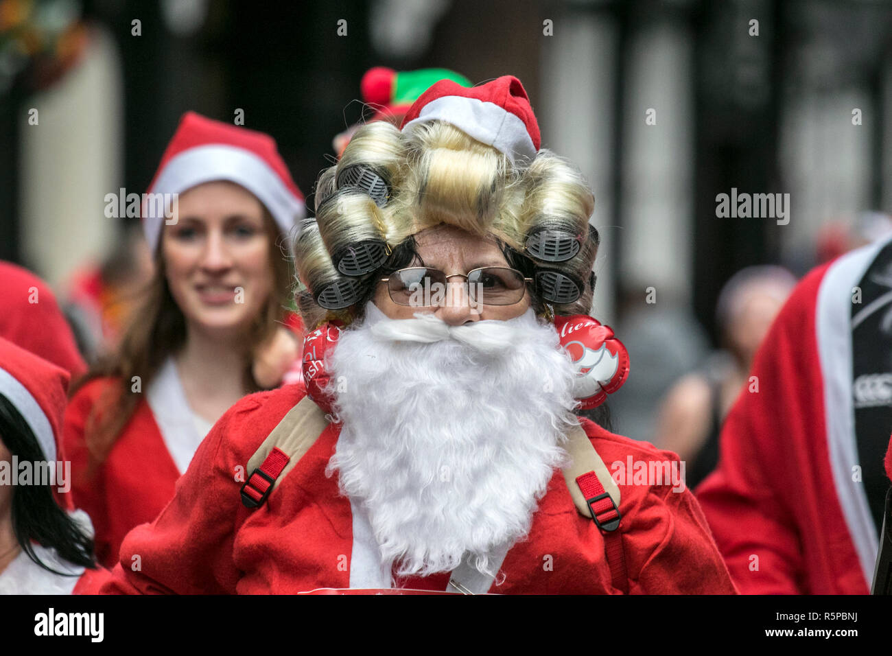 Curlers wig hi-res stock photography and images - Alamy