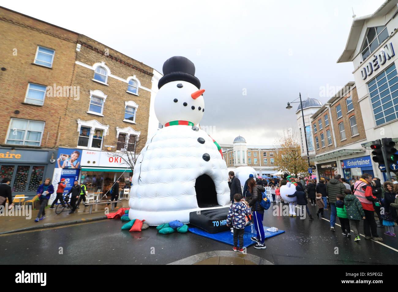 The broadway wimbledon hi-res stock photography and images - Alamy