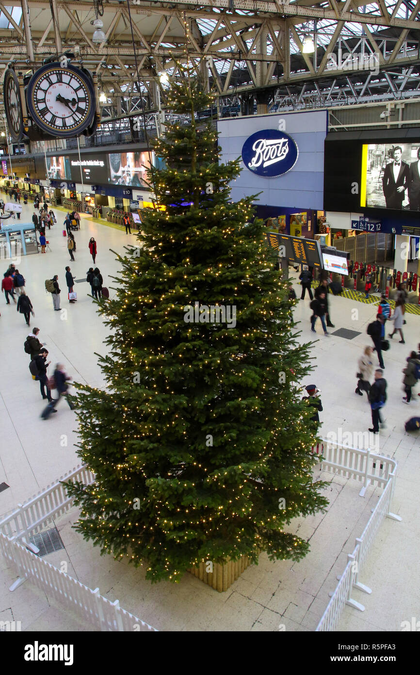 Waterloo Rail Station. London, UK. 2 Dec 2018 - A giant Christmas tree ...