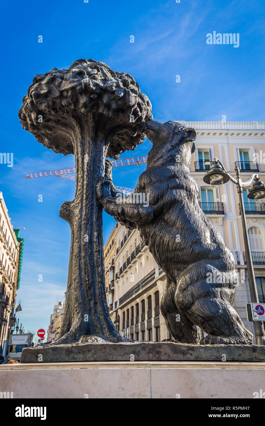 symbol of madrid - statue of bear and strawberry tree,puerta del sol ...
