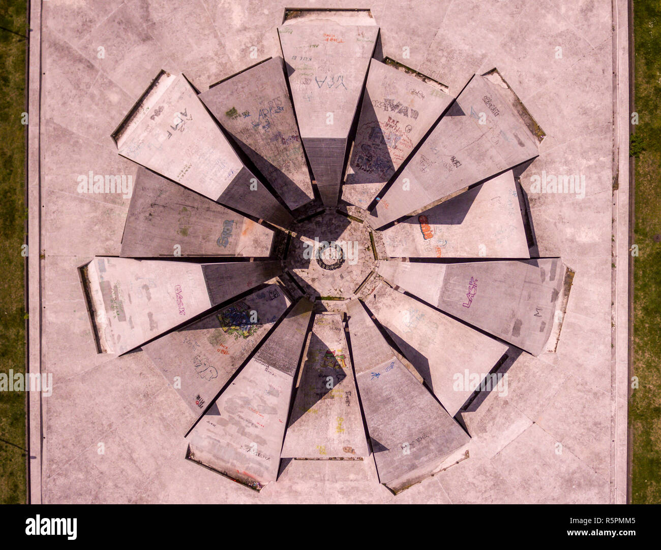 Granite hillock hi-res stock photography and images - Alamy