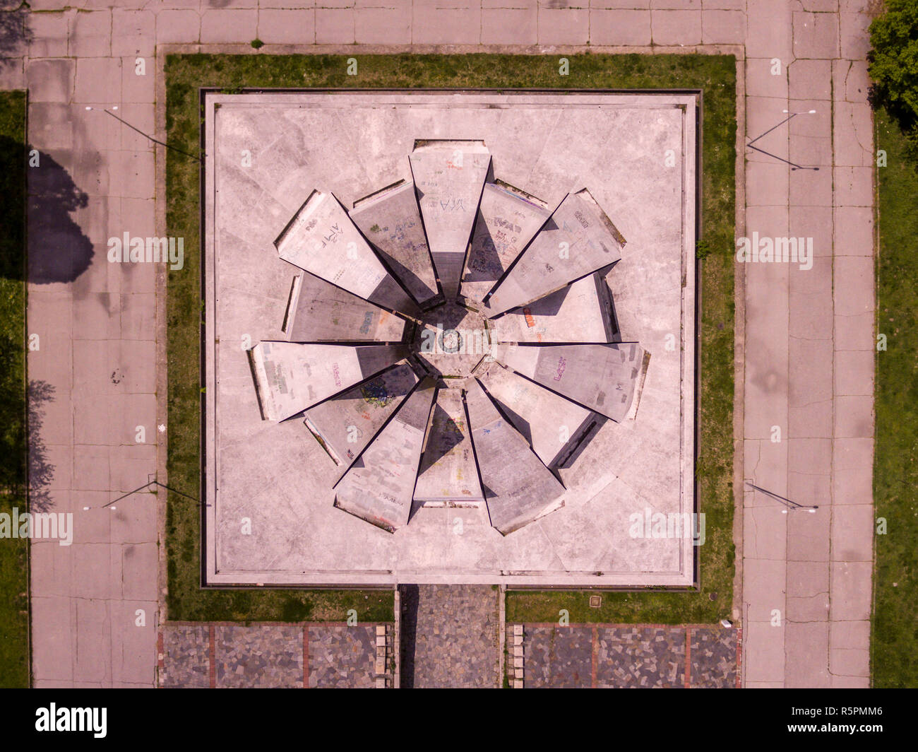 Granite hillock hi-res stock photography and images - Alamy