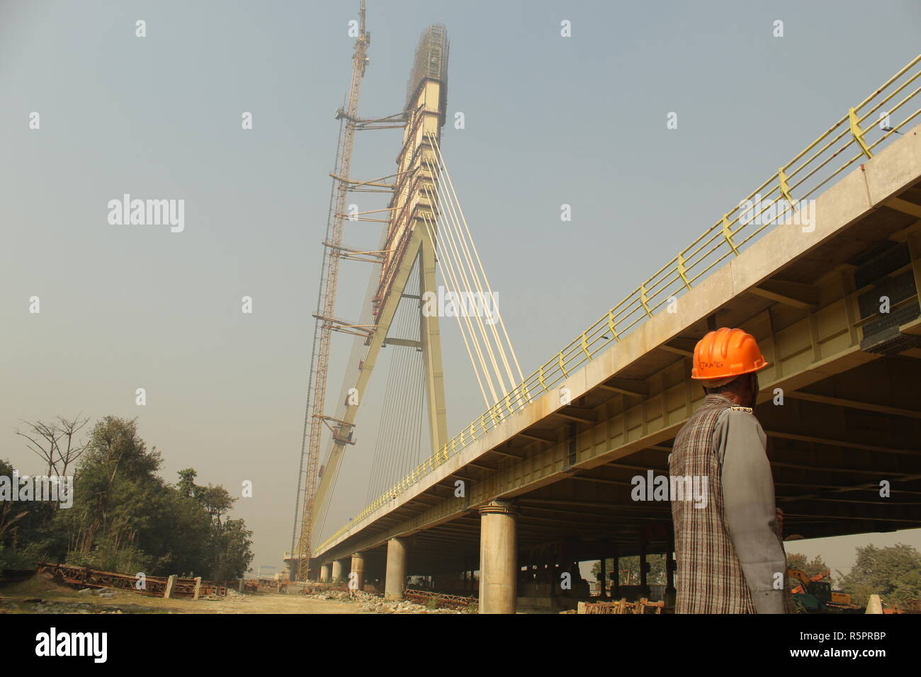 signature bridge delhi india Stock Photo - Alamy