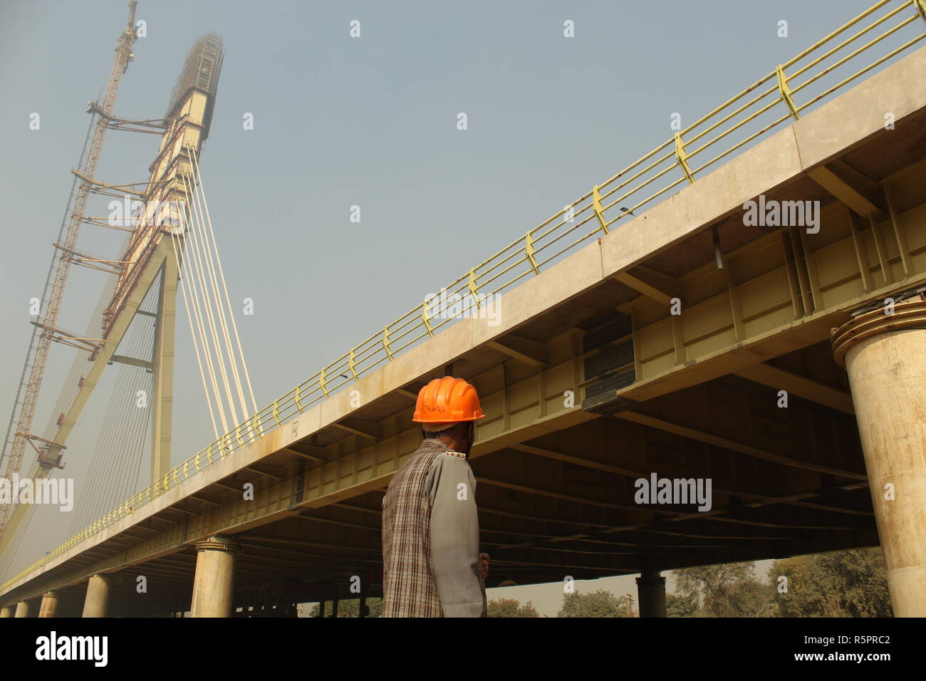 signature bridge delhi india Stock Photo - Alamy